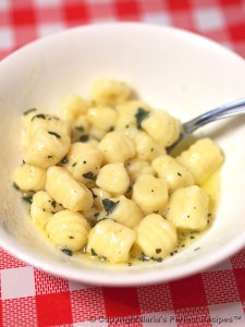 Potato Gnocchi: authentic, best and fool-proof recipe, firm outside ...